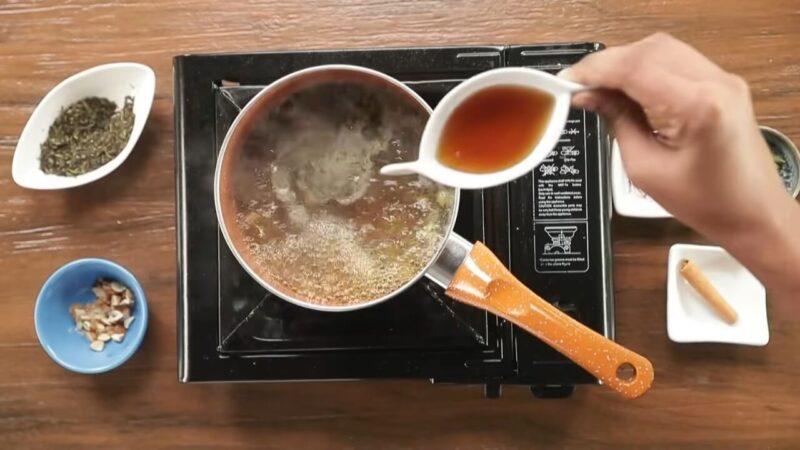 Kashmiri Kahwa Tea - Recipe, Benefits and Potential Side Effects ...